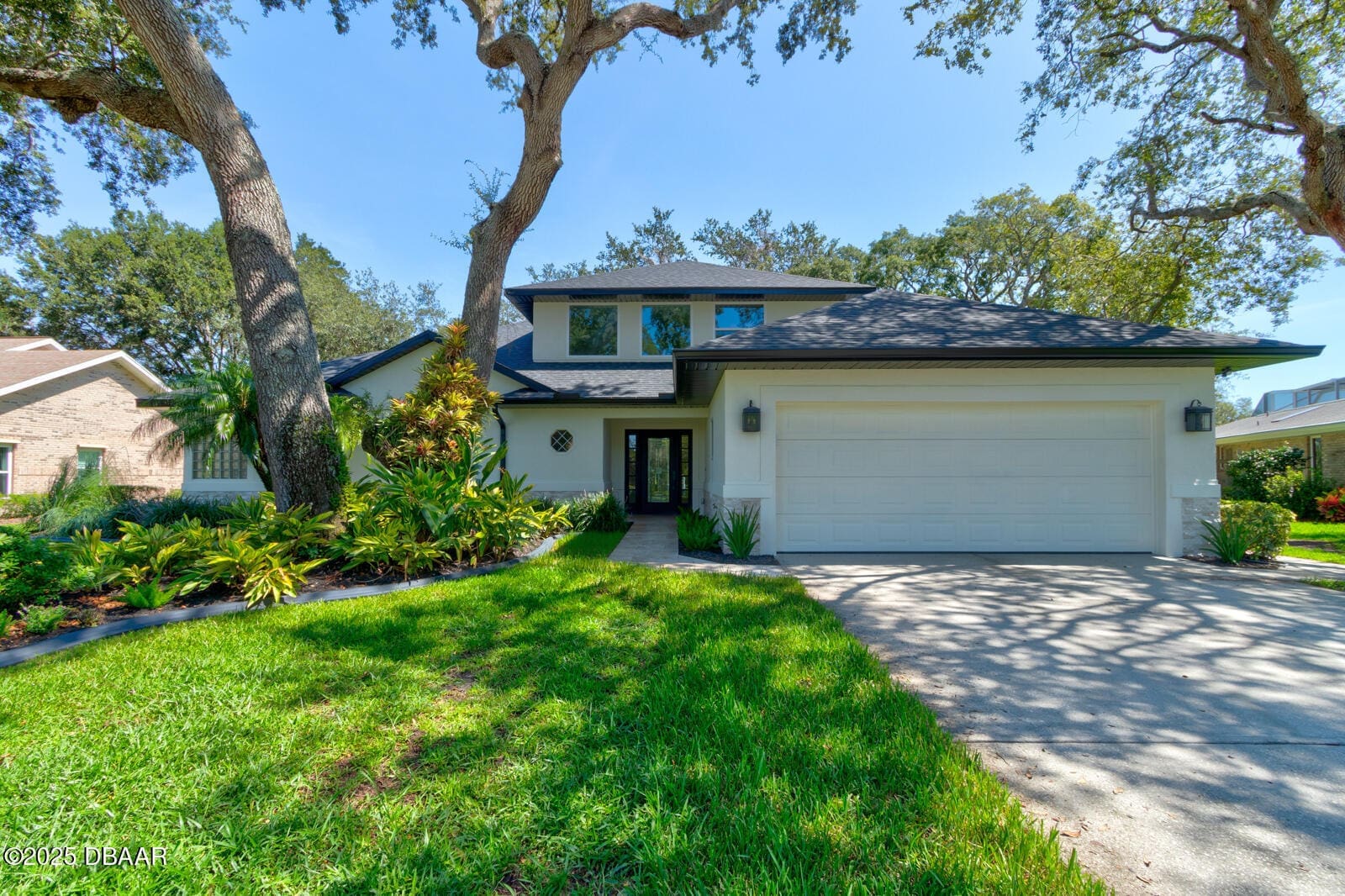 Luxury Home with Runway View at Spruce Creek - AV8 Realty